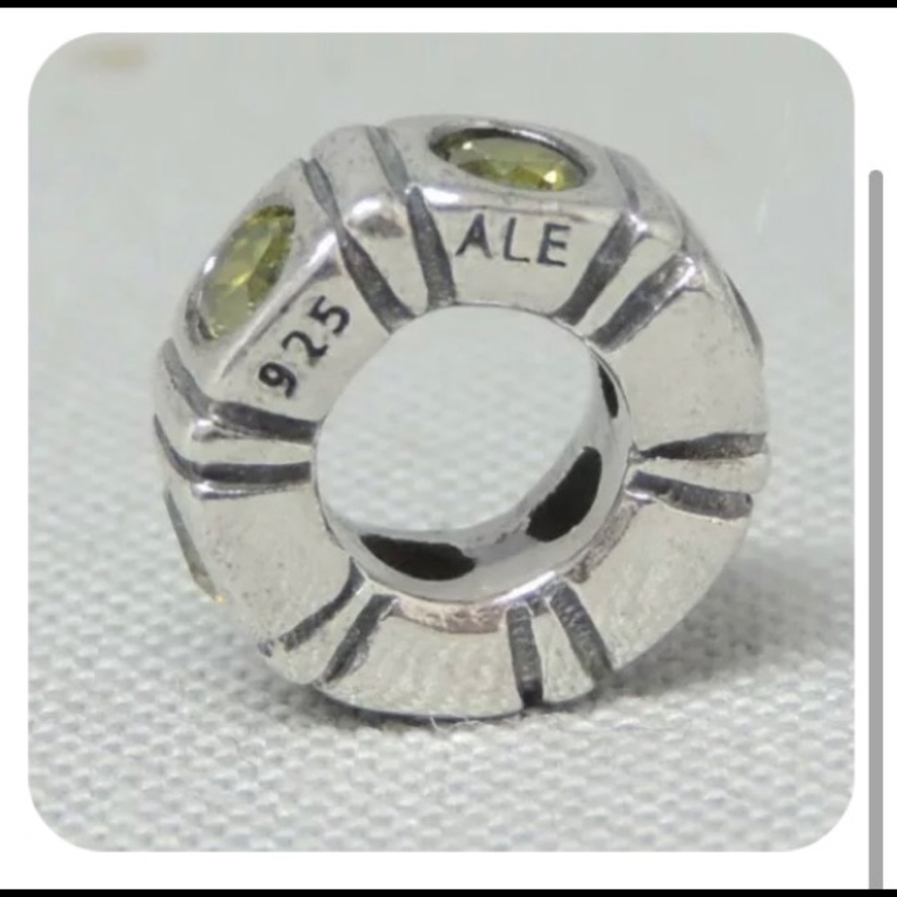 Pandora Moments Green Cz Trinity Spacer. Retired - Gem